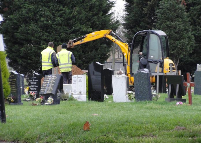 How to Become a Grave Digger and Make Money in 2021